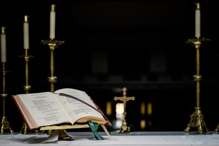 Partes De La Santa Misa Católica Explicada | Fundación CARF